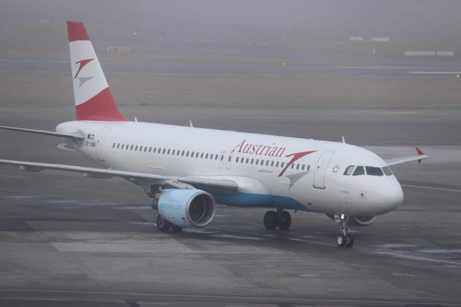 Fear of Landing – Hail Damage to Austrian Airlines A320