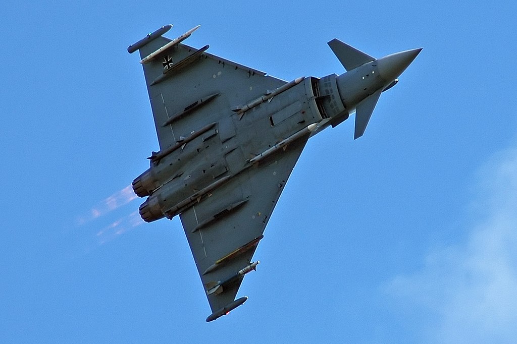 Fear of Landing – How to tell an F-16 Fighting Falcon from a ...